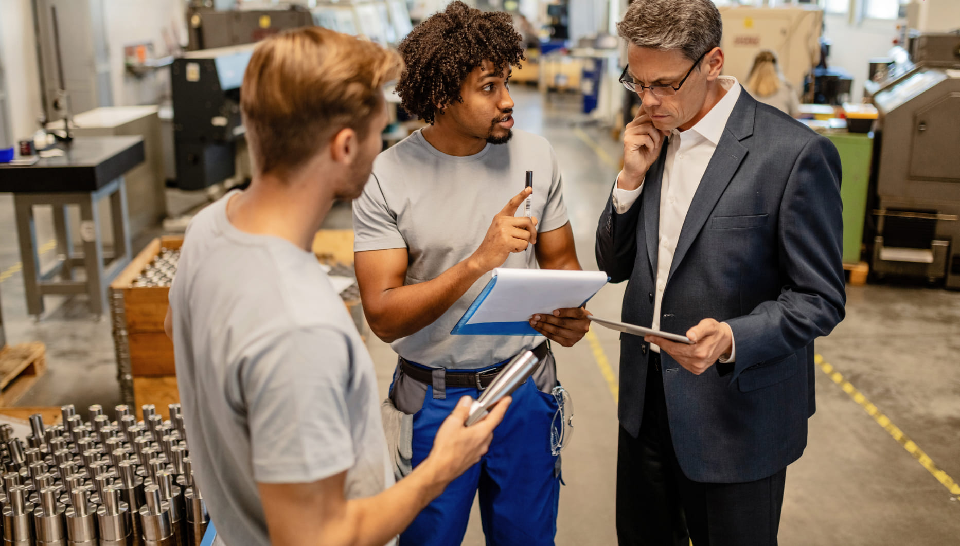 ERP Manufaktur: Arti, Fungsi, Cara Kerja, dan Contoh Penerapan