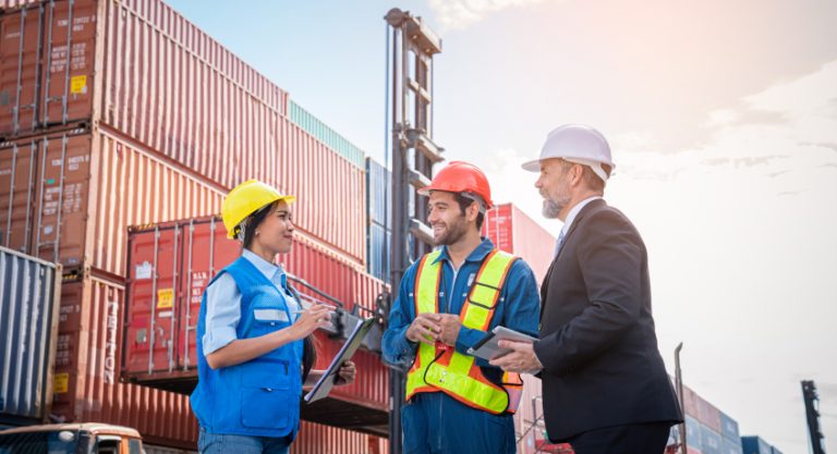 Carriage and Insurance Paid To (CIP): Arti dan Keuntungannya