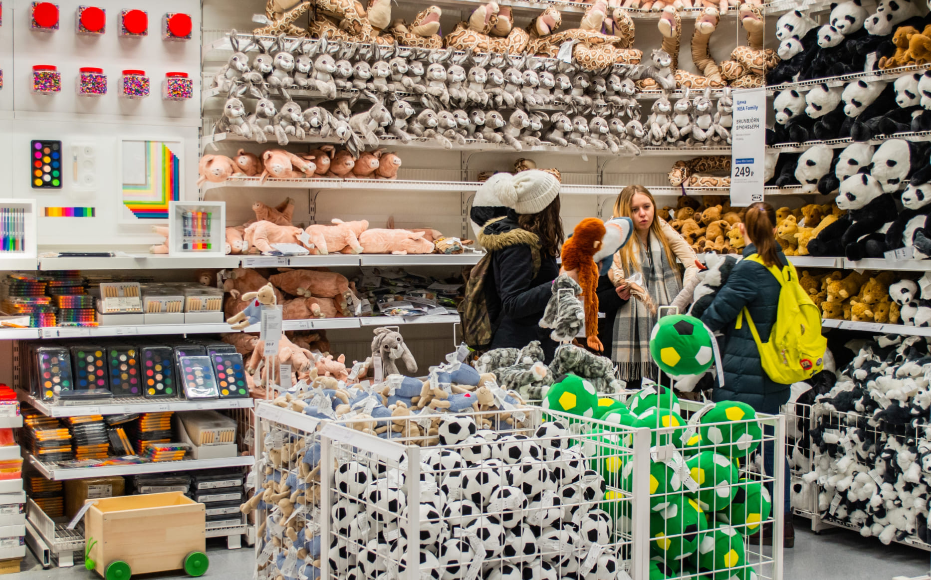 Display Barang Adalah: Pengertian dan Jenis-jenisnya