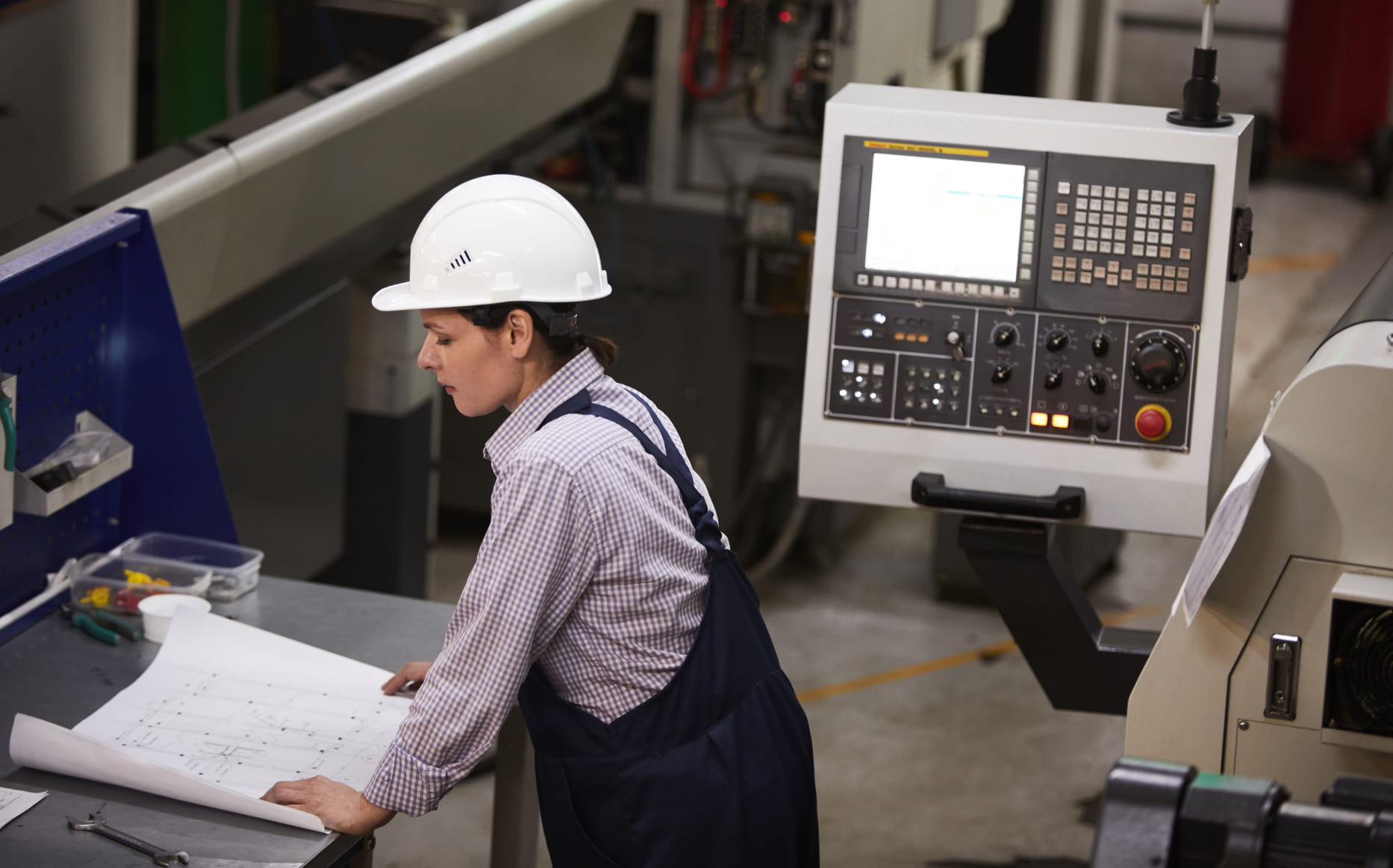 Production Control Adalah: Tugas dan Keunggulannya